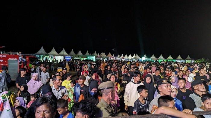 Warga Konawe Utara Padati Bundaran CBD, Rayakan Tahun Baru 2024 di Festival Konasara HUT ke-17 ...