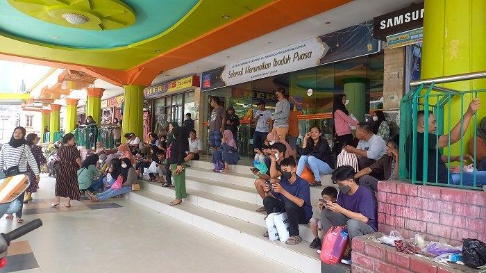 Warga Padati Pusat Perbelanjaan di Kendari, Mall Mandonga Jadi Pilihan ...