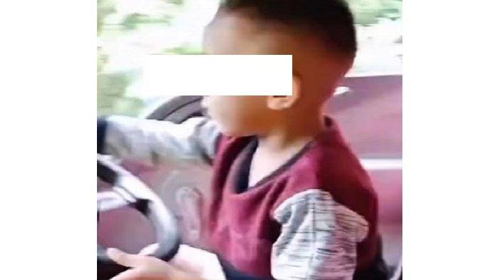 Viral Video Aksi Bocah 4 Tahun di Desa Oelongko Muna Sulawesi Tenggara Mahir Kemudikan Truk ...
