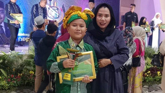 Bawakan Lagu Ciptaan Melly Goeslow Pelajar SD Asal Baubau Juara Lomba ...