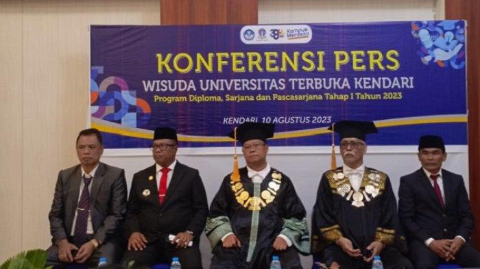 Sebanyak 595 Mahasiswa dari Kampus Universitas Terbuka Kendari Sultra Resmi Wisuda Tahap Satu ...