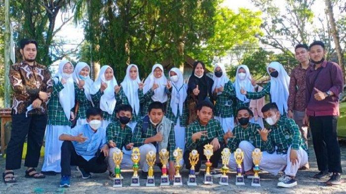 MTs Ummusshabri Kendari Sabet Juara pada 10 Kategori Lomba SMANSA Smart Competition 2021 ...