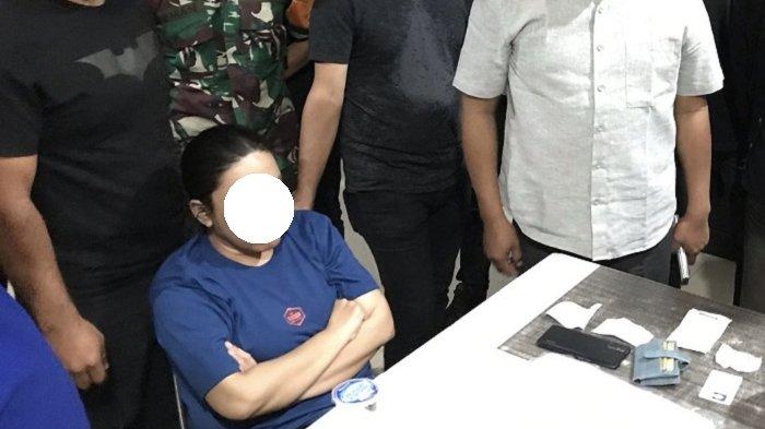 Potret Wanita Asal Kalsel Digeledah di Bandara Haluoleo Kendari, Hendak ...