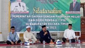 Bupati Irham Kalenggo Serahkan SK Pengangkatan Imam Masjid se-Konawe Selatan Sulawesi Tenggara ...