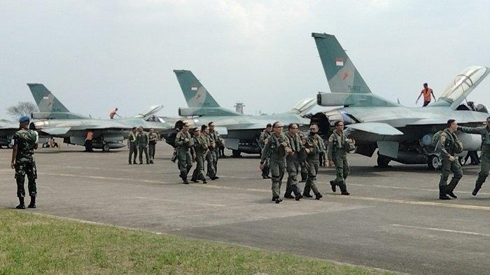 12 Teks Puisi Hari Bhakti TNI AU Ke-77 Tahun 2024, Menyentuh dan Penuh ...