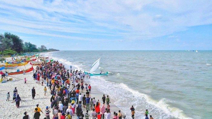 6 Wisata Pantai Belitung Cocok Berlibur Bareng Keluarga dan Sahabat ...