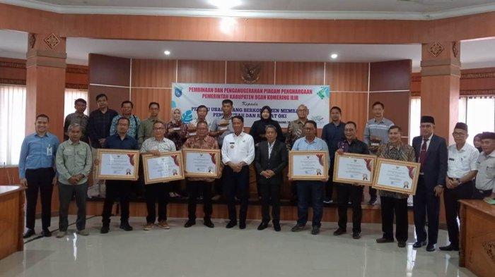 Pemkab OKI Beri Penghargaan kepada 6 Perusahaan, Dianggap Jalankan CSR dengan Baik ...