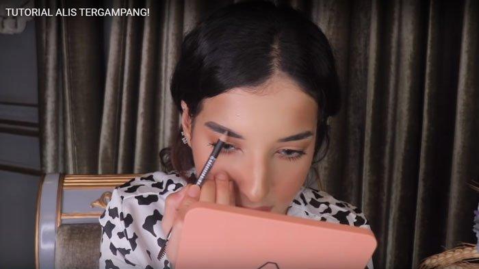 7 Tutorial Membuat Alis Natural untuk Pemula, Cocok Dibawa Hangout ...