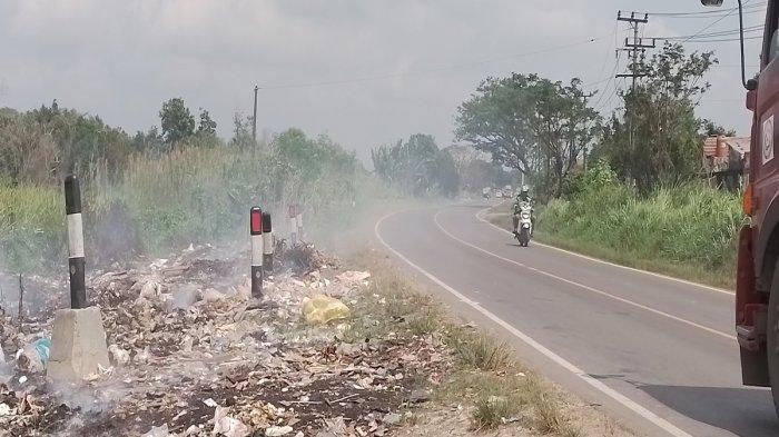 Jadi TPS Liar, Warga Kini Keluhkan Asap Pembakaran Sampah di Pinggir ...