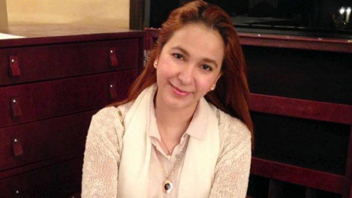 7 Fakta Meninggalnya Puput Novel, Sakit Dirahasiakan dari Keluarga ...