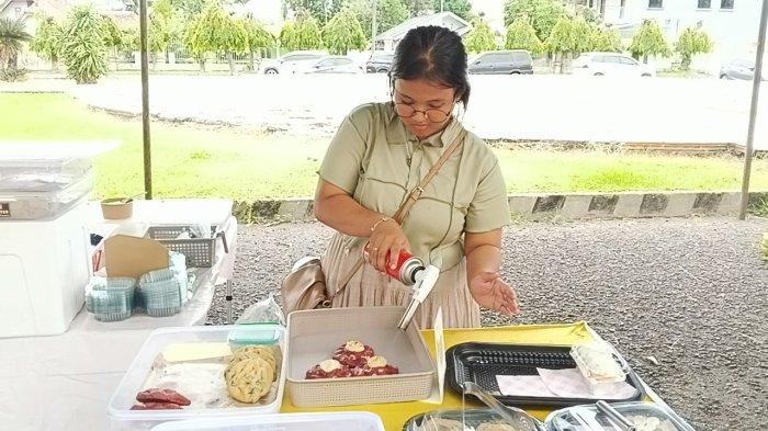 Awalnya Iseng, Gadis di Muara Enim Sukses Geluti Bisnis Roti 'Cookie ...