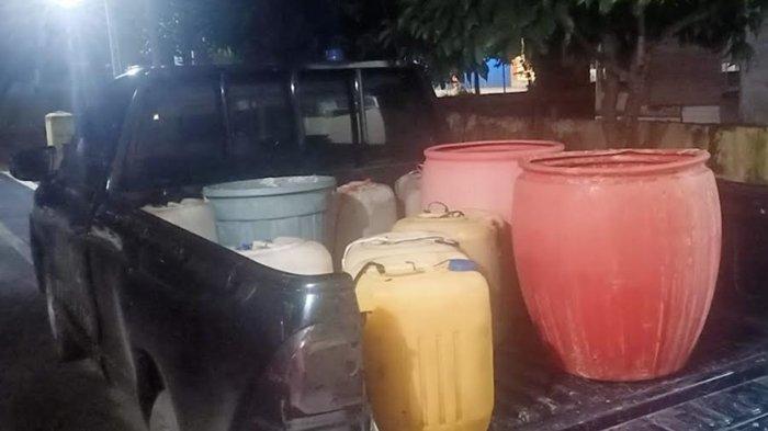 Rumah yang Memproduksi Tuak di Musi Rawas Diamankan Polisi, Ratusan Liter Tuak Disita ...