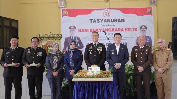 Hadiri HUT ke-78 Bhayangkara, Bupati Panca Harap Sinergitas Pemkab dan Polres OI Semakin Erat ...