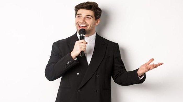 Contoh Teks MC dalam Bahasa Inggris, Lengkap dengan Struktur dan ...