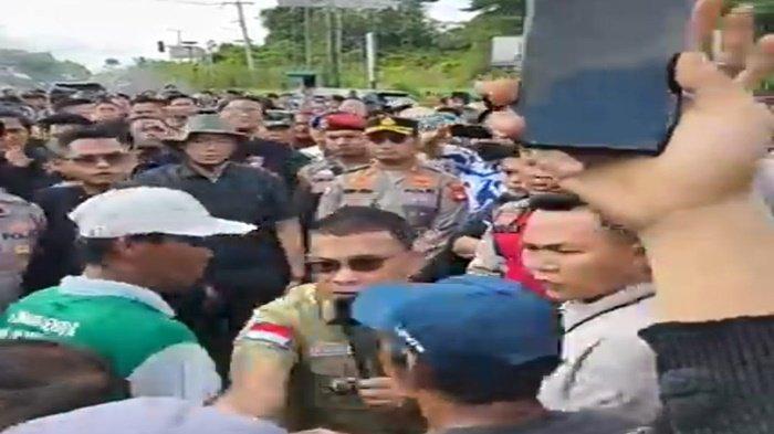 Demo Tambang Emas di Muratara Diwarnai Ketegangan, Bupati Sempat ...