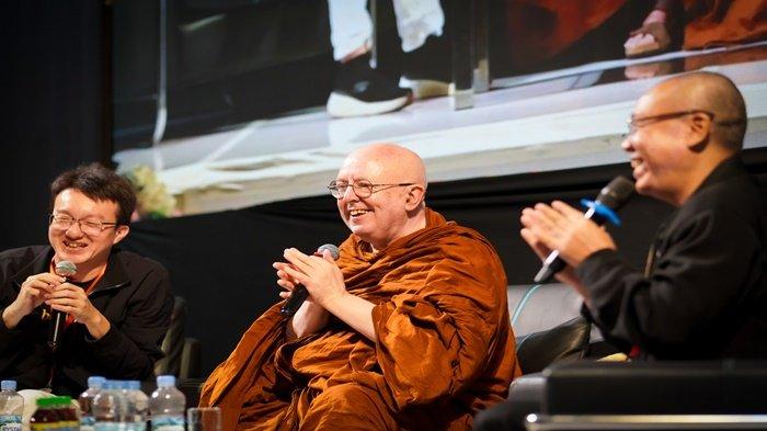 Ehipassiko Foundation Palembang Gelar Event Ceramah Be Kindful, Hadirkan Bhikkhu Ajahn Brahm ...