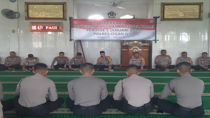 Gelar Upacara Kenaikan Naik Pangkat Personel, Polres Ogan Ilir Gelar Doa Bersama - Tribunsumsel.com