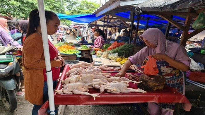Harga Daging Ayam di Pasar Martapura Naik Jelang Lebaran, Dari Rp 35 Ribu ke Rp 55 Ribu ...