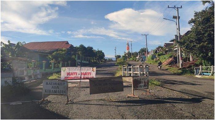 Jembatan Desa Pematang Bango Pagaralam Ditutup, Rusak Diterjang Banjir ... Jembatan Desa Pematang Bango Pagaralam Ditutup, Rusak Diterjang Banjir ...