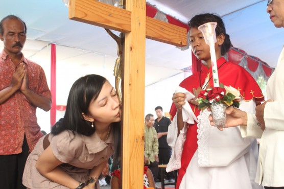 Gereja St Yoseph Ramai Didatangi Umat - Tribunsumsel.com Gereja St Yoseph Ramai Didatangi Umat - Tribunsumsel.com