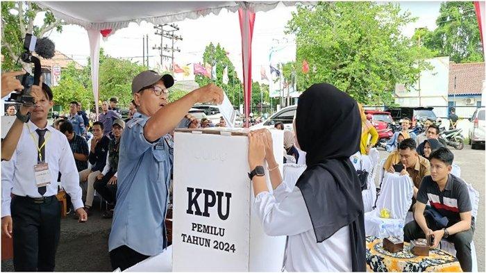 KPU OKI Simulasi Pemungutan dan Penghitungan Suara Pemilu 2024, Libatkan Masyarakat Umum ...