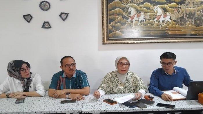 Plt Kadis Koperasi UMKM Muba Dilaporkan Pelecehan ke Bawahan, Kini ... Plt Kadis Koperasi UMKM Muba Dilaporkan Pelecehan ke Bawahan, Kini ...