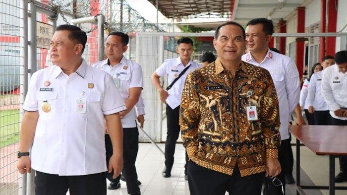 Kakanwil Kemenkumham Sumsel Sambangi Rutan Palembang, Tinjau Layanan ... Kakanwil Kemenkumham Sumsel Sambangi Rutan Palembang, Tinjau Layanan ...