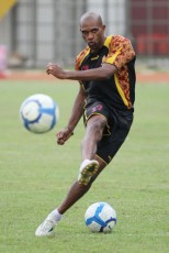 Kas Hartadi Tak Berminat Datangkan Keith Kayamba Gumbs Gantikan Didik ...