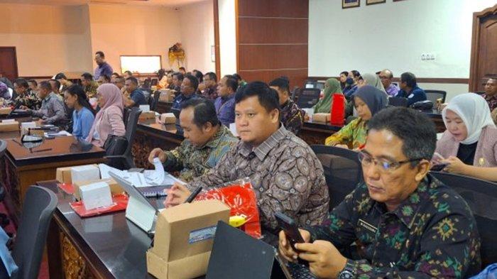 Sekda Banyuasin Erwin Hadiri Monev Pengelolaan LAPOR! Untuk Pelayanan ... Sekda Banyuasin Erwin Hadiri Monev Pengelolaan LAPOR! Untuk Pelayanan ...