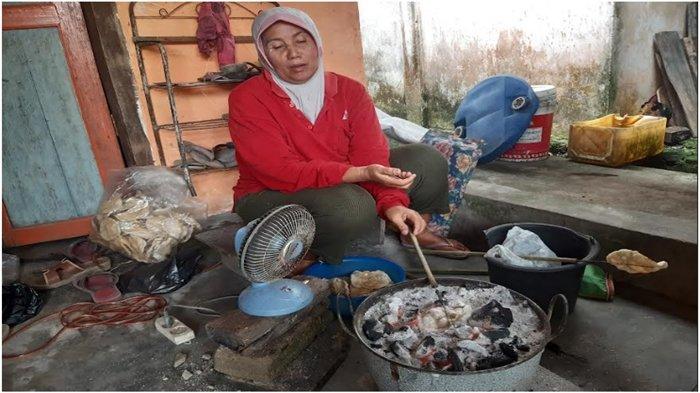 Kemplang Panggang Selip Khas Tanjung Raja Ogan Ilir, Bahan Ikan Sepat ...