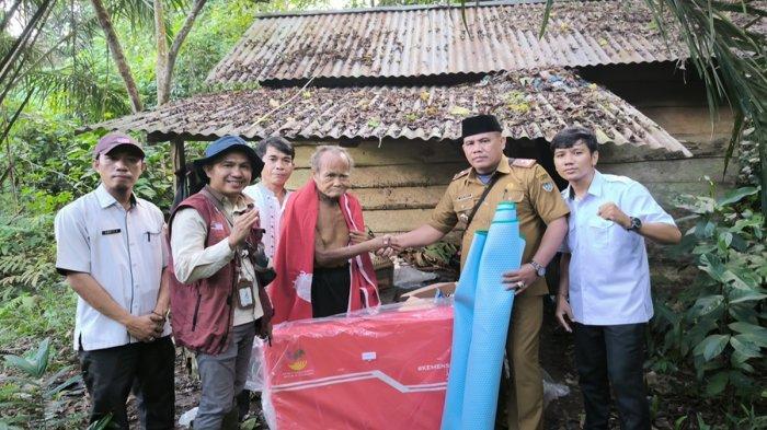 Kisah Nek Pan Warga Musi Rawas 40 Tahun Hidup Sendiri di Kebun, Menolak Diajak Pulang ke ...