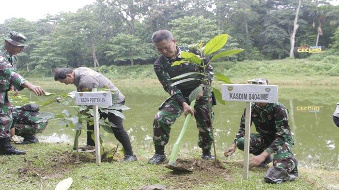 Kodim - Pemkab Muara Enim Tanam Ratusan Pohon, Cegah Abrasi - Tribunsumsel.com