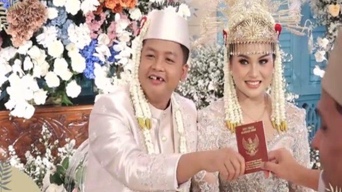 SAH, Komedian Dustin Tiffani Menikah dengan Ditha Rizky, Beri Mahar Emas 12 Gram, Uang Rp 2.872. ...