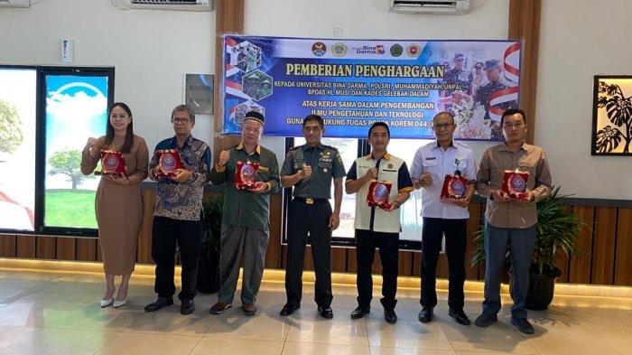 Korem 044/ GAPO Beri Penghargaan Kepada UBD, Kerjasama Aplikasi Staf ...