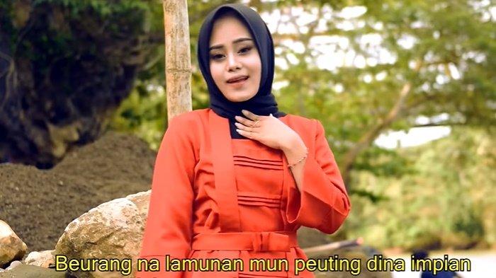 Lirik dan Arti Lagu Sunda Engkang Cover Nina Viral di TikTok, Na ...