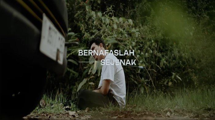 Lirik dan Chord Gitar Lagu Bernafaslah Sejenak - Nyoman Paul, Viral di TikTok - Tribunsumsel.com