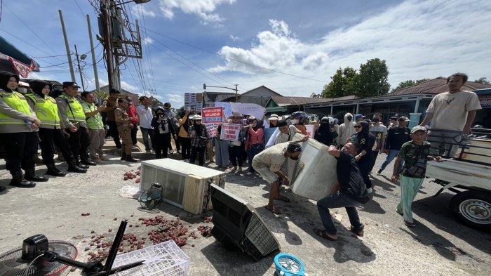 Listrik Sering Hidup Padam, Warga Empat Lawang Buang Buah Busuk dan ...