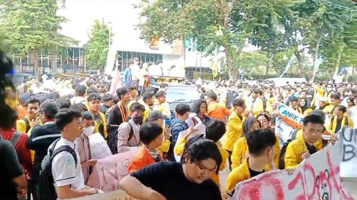 Mahasiswa Demo Indonesia Gelap, DPRD Sumsel Janji Tindaklanjuti Tuntutan - Tribunsumsel.com