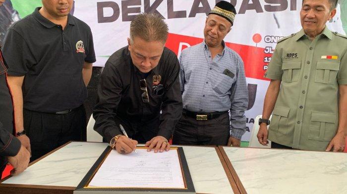 Maju Pilkada Palembang 2024 RDPS Siapkan Bantuan Hukum Gratis Bagi Warga Tak Mampu di Tiap ...