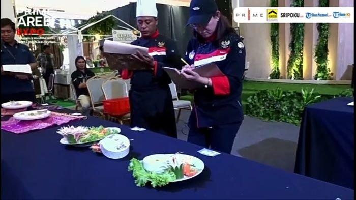 Serunya Demo Masak Ragit Makanan Jadoel Palembang di Prime AREBI Expo ...