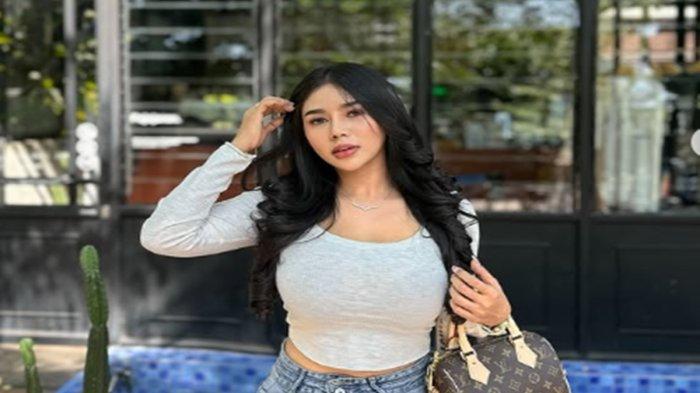 Sosok Bunga Aurellie Heboh Disebut Dekat dengan Aisar Khaled, Seorang ...