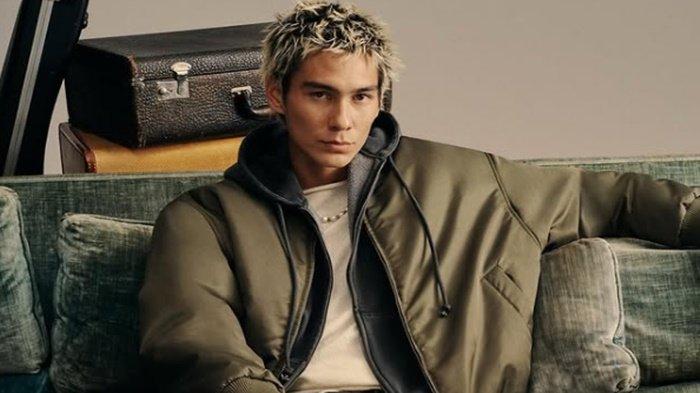 Profil Evan Mock Jadi Model MV Rosé BLACKPINK Toxic Till The End, Aktor ...