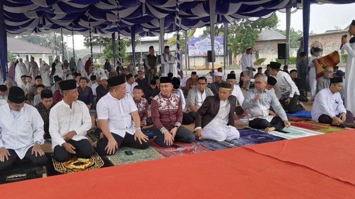 Pemkab Empat Lawang Gelar Sholat Idul Adha 2025 di Lapangan Kantor Bupati - Tribunsumsel.com