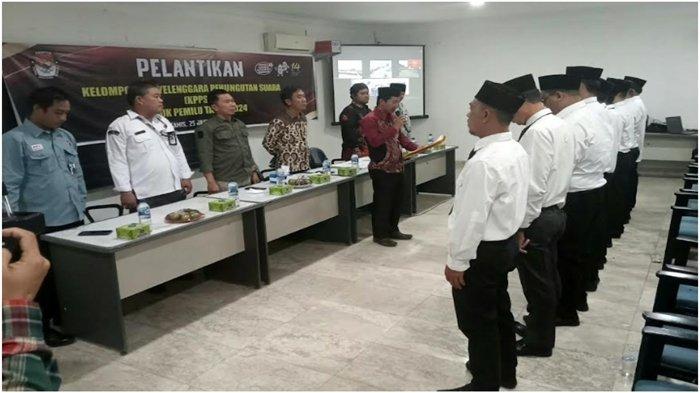 Pelantikan1.232 Anggota KPPS Pemilu 2024 se-Kecamatan Martapura OKU ...