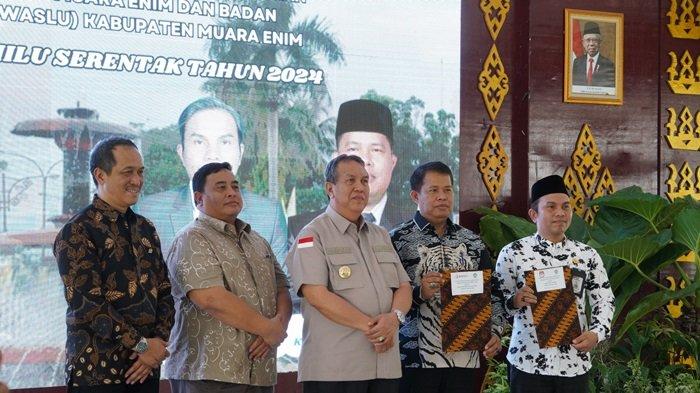 KPU dan Bawaslu Muara Enim Terima Dana Hibah Rp 99,5 Miliar - Tribunsumsel.com