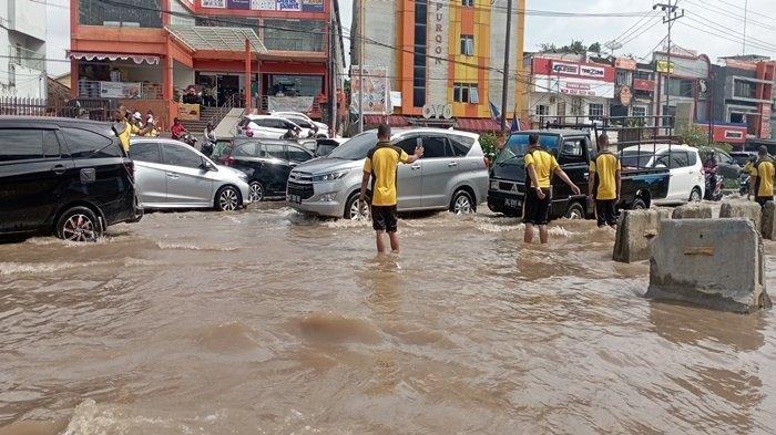 Prakiraan Cuaca Sumsel, Waspada Tiga Hari Diprediksi Hujan Deras, Palembang Berpotensi Banjir ...