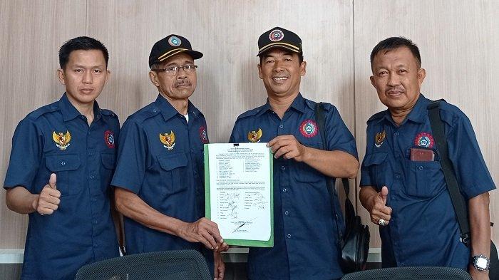 Bupati Tandatangani Rekomendasi UMK Muratara 2023 Lebih Tinggi dari UMP Sumsel - Tribunsumsel.com