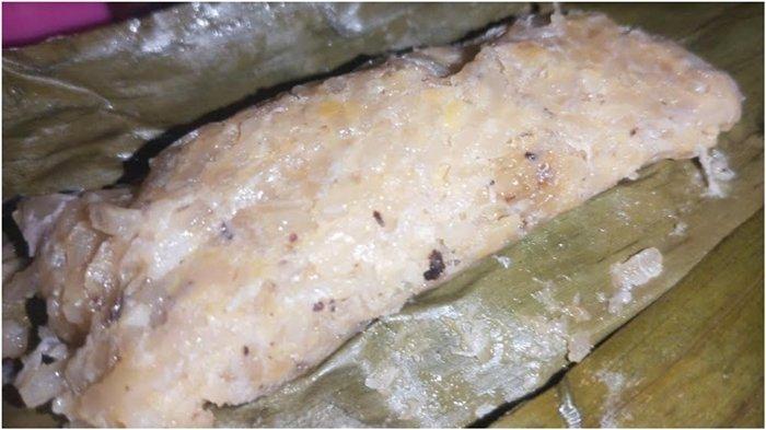 Resep Pepes Pisang Atau Kelicuk, Takaran 20 Bungkus, Pakai Pisang Gedah ...