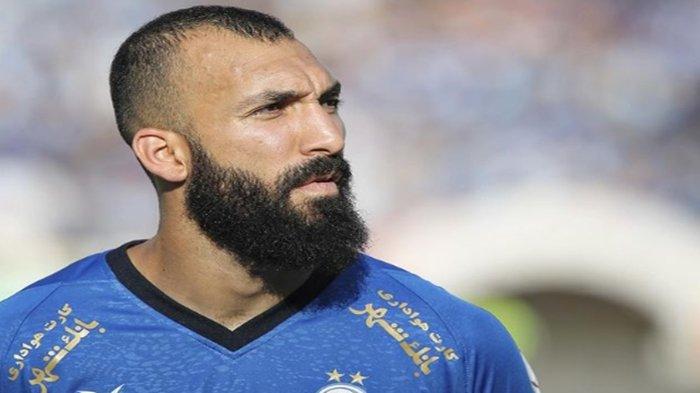 Profil Rouzbeh Cheshmi : Pencetak Gol Pertama Iran yang Buat Wales ...