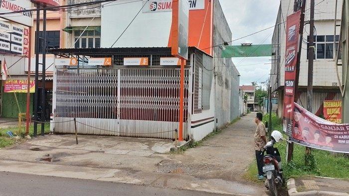 Ruko Tambah Bangunan dan Pasang Baliho Besar Dikeluhkan Warga Talang ...